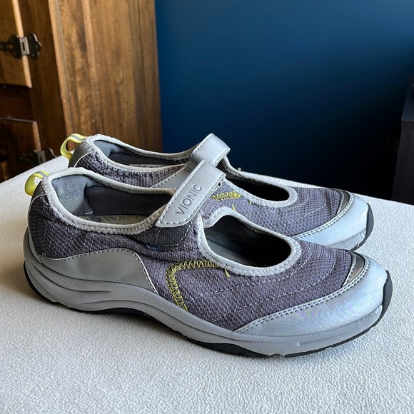 Vionic | Shoes | Vionic Gray Sporty Shoes With Velcro Strap Size 9 ...